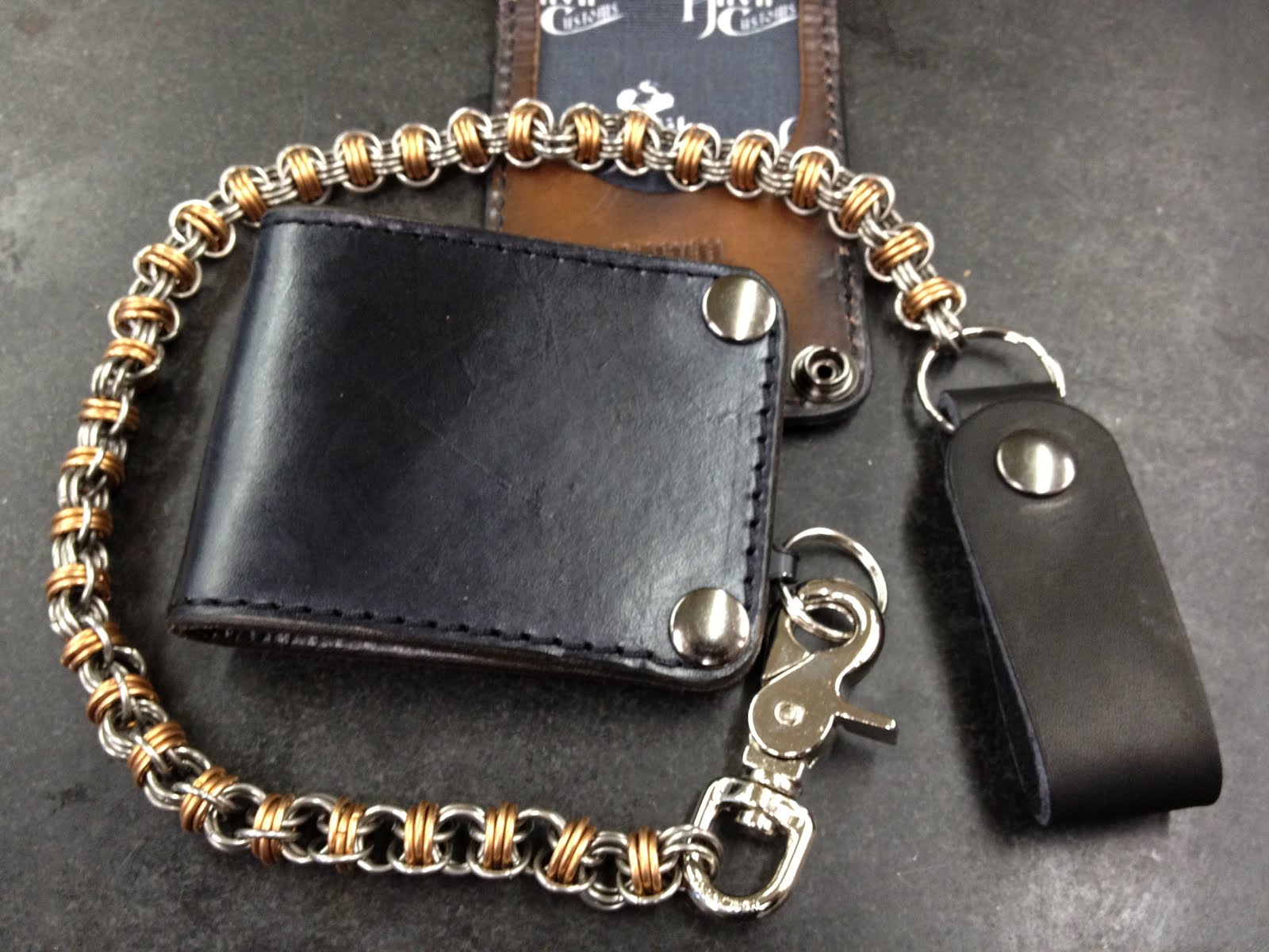 Anvil Custom Leather Wallets | semashow.com