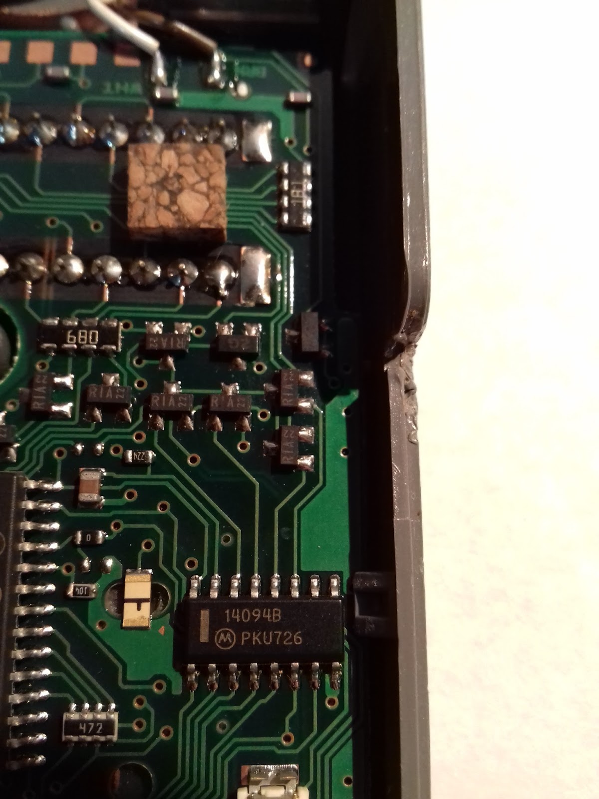 What's Inside a Motorola TeleTAC from 1995 - Motorola Lovers