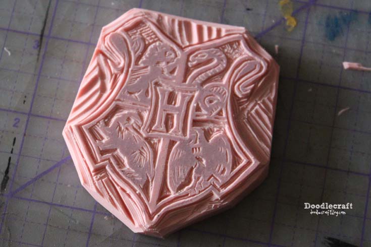 Hogwarts Crest Rubber Stamp DIY!