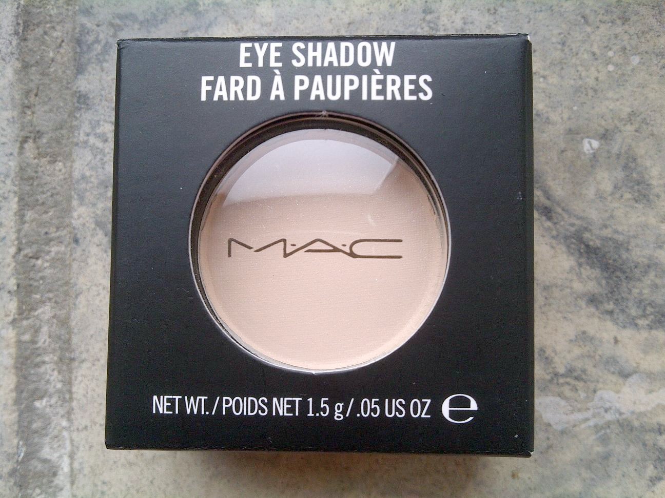 MAC Eyeshadow: Vanilla - Liefs, Lotte