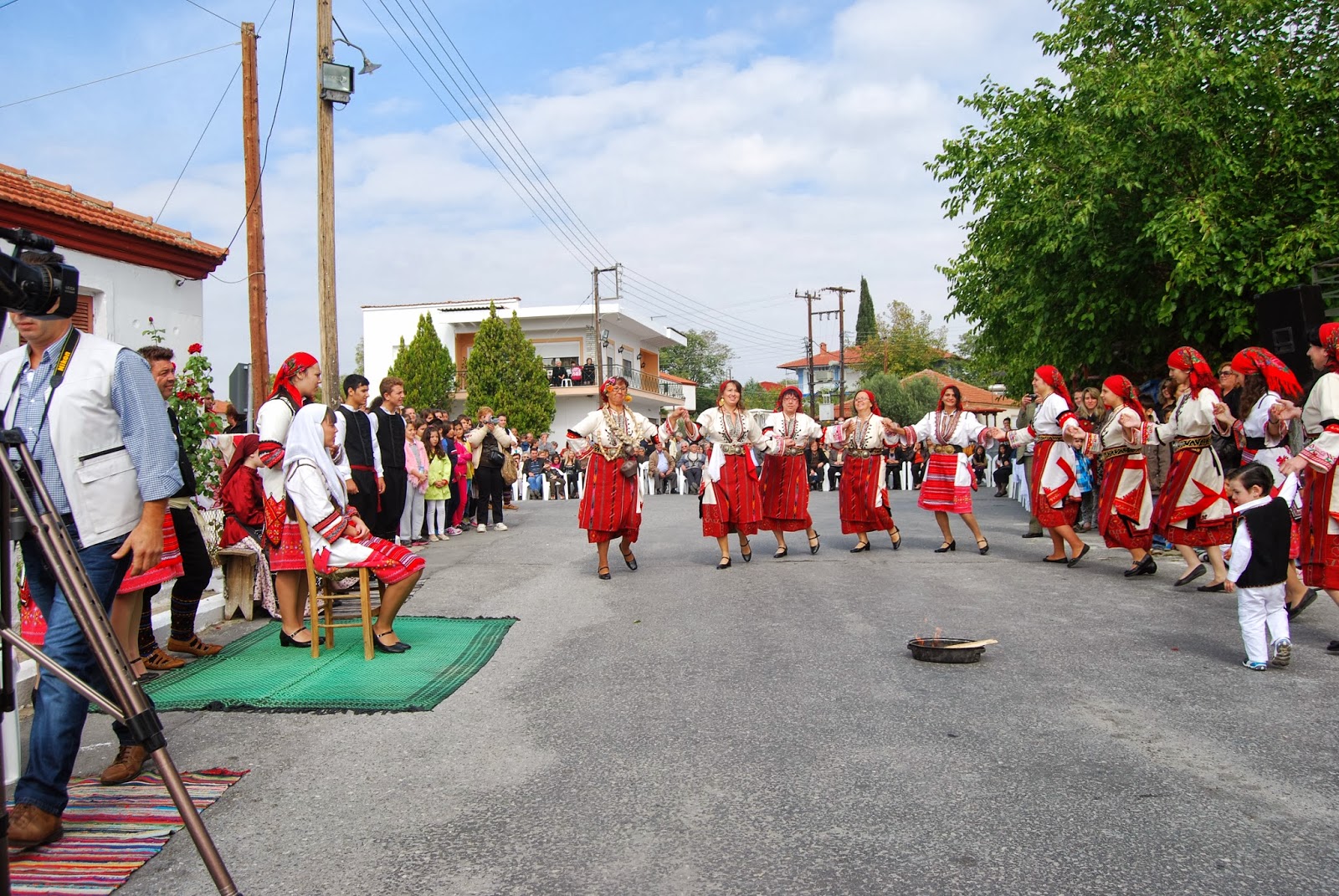 folklore-Παράδοση-Πολιτισμός: ΠΑΡΑΔΟΣΙΑΚΟΣ ΜΑΚΕΔΟΝΙΚΟΣ ΓΑΜΟΣ ΣΤΗΝ ΠΕΛΛΑ