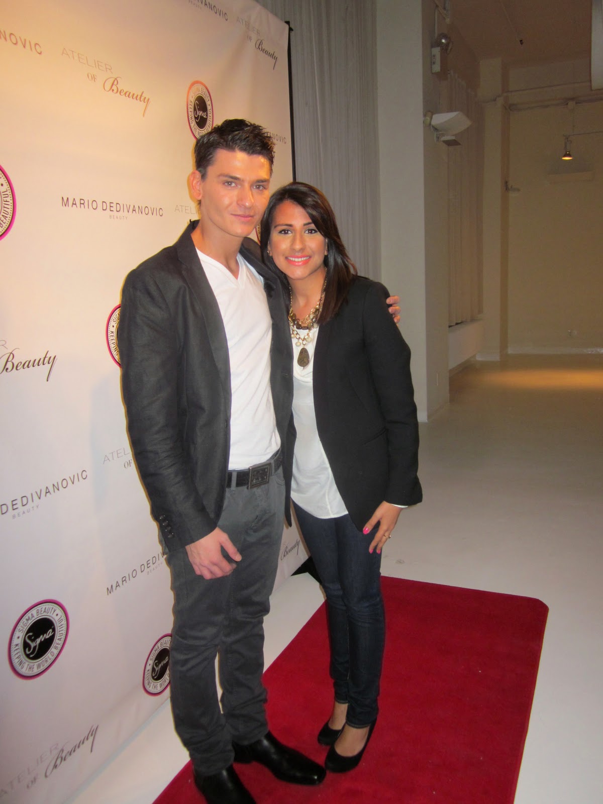 C'est Jolie: Mario Dedivanovic.