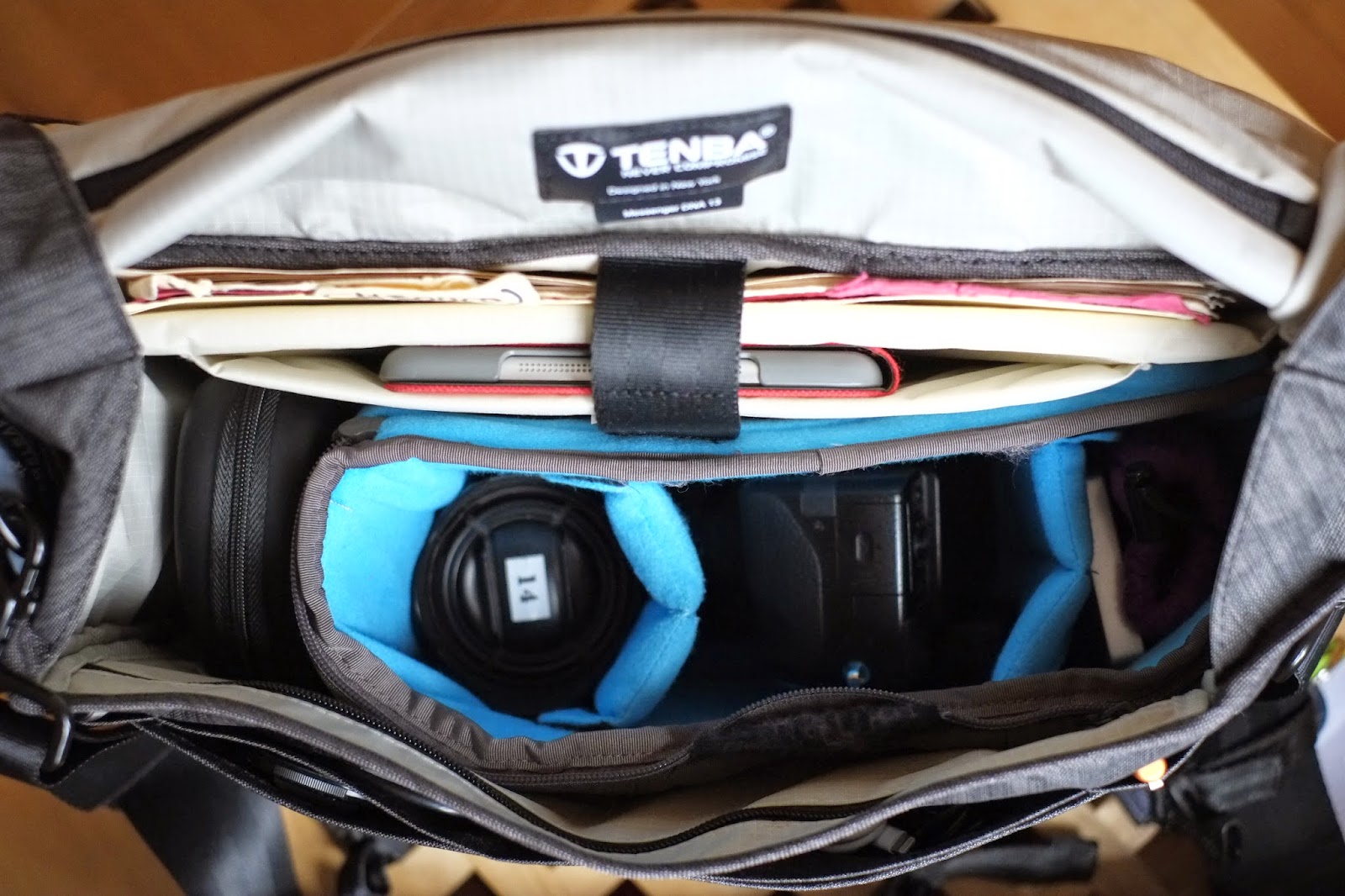 Tenba DNA 13 Bag (Features Score: 22.5; Access. Score: 9.3/10 ...