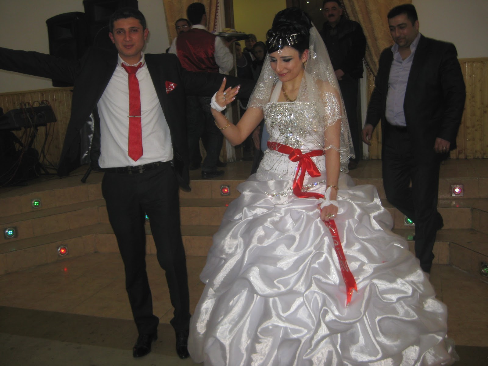 Mary's Meanderings in Azerbaijan: Wedding American Style…and Azeri Style