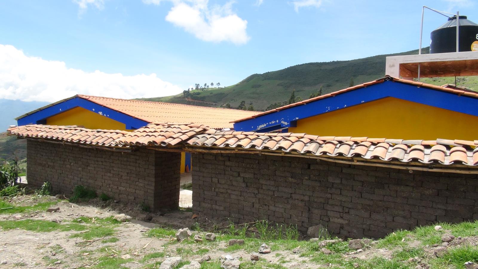 MPSCH construye cerco perimétrico en I.E. del caserío Cancate