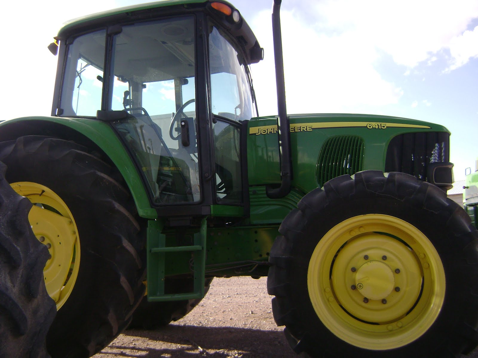 MAQUINARIA AGRICOLA INDUSTRIAL: Tractor John Deere 6415 4x4, 2006 ...
