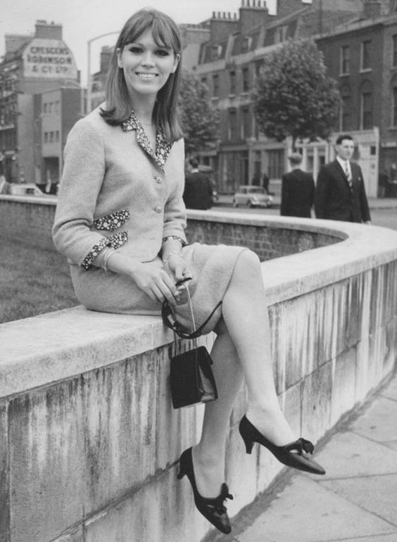 FRENCH SINGERS: Amanda Lear