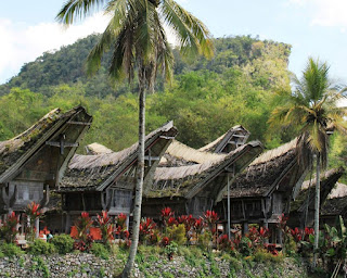 Recensione: La bellezza è una ferita, di Eka Kurniawan