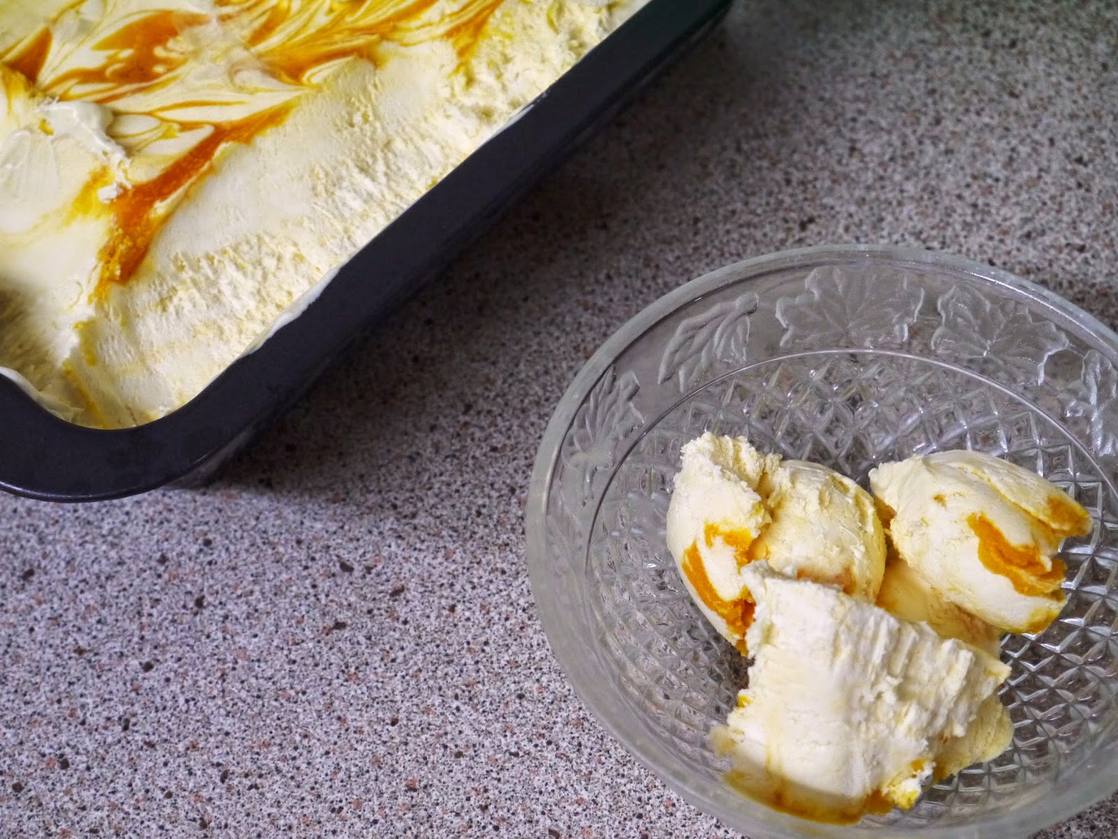 This Muslim Girl Bakes: No-Machine Mango Swirl Ice Cream