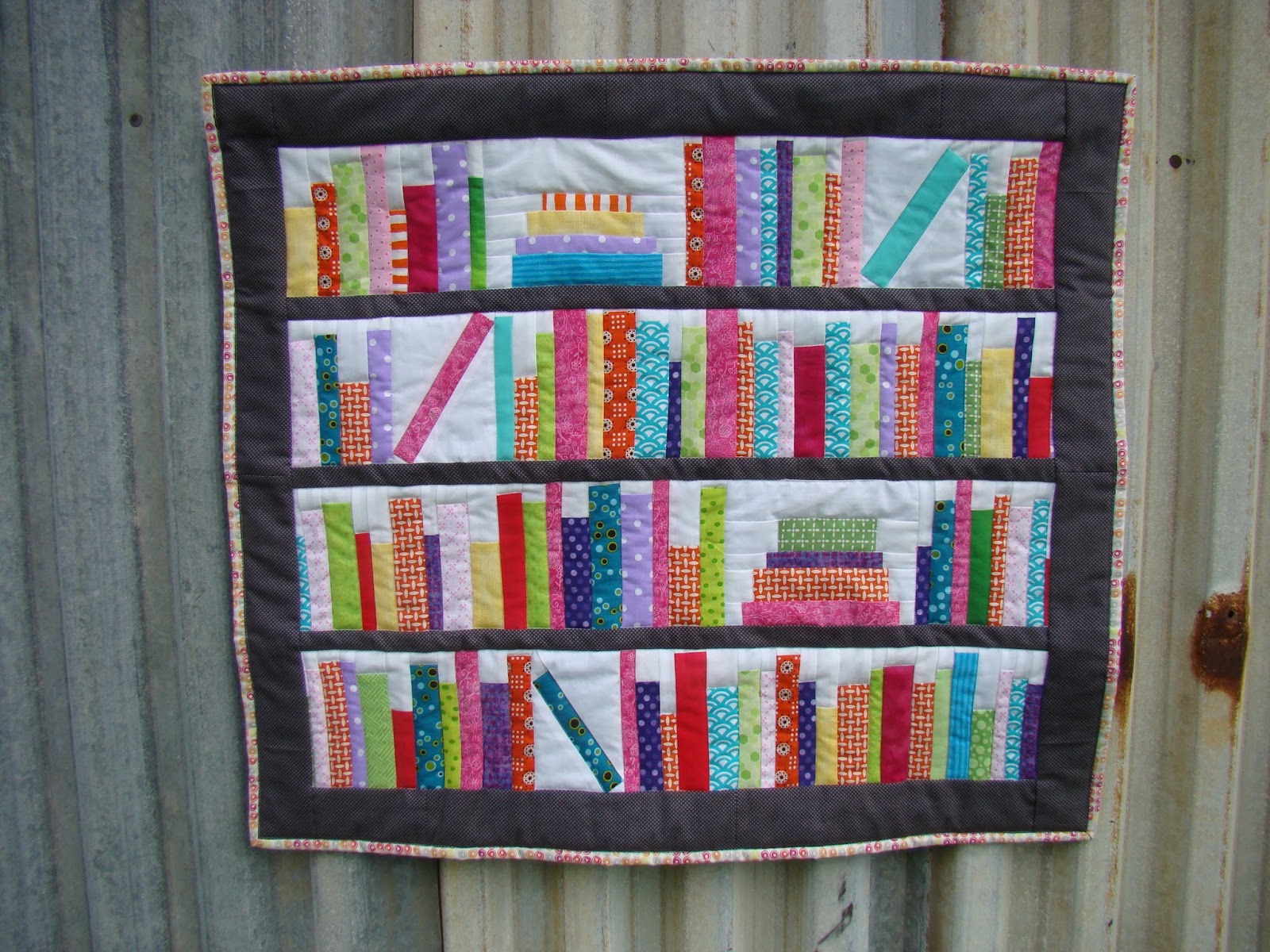 Slice of Pi Quilts: Bookends Mini Quilt