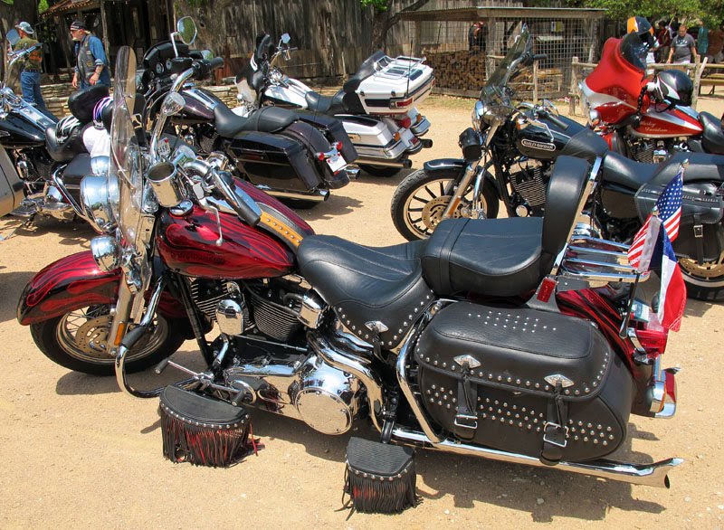 Choosing Doorways...: Let's go to Luckenbach, Texas...
