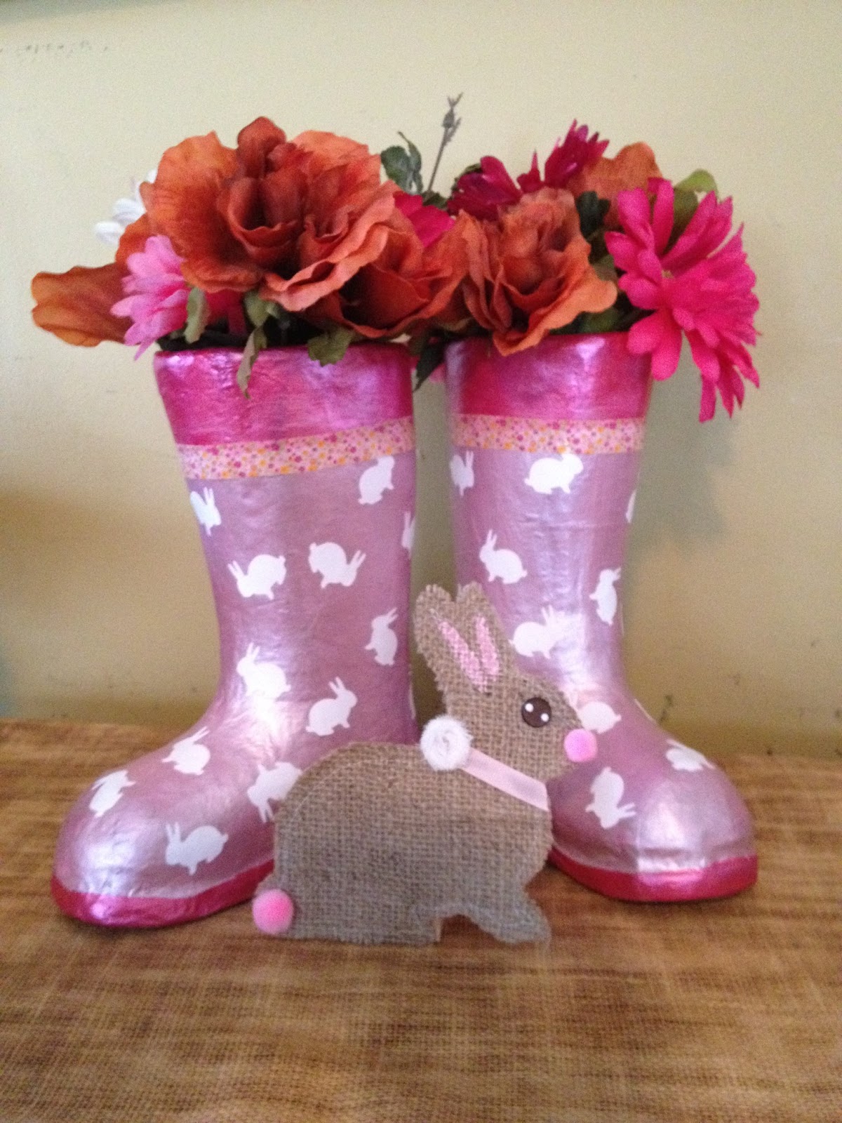 Pinkapotamus: Mod Podge Bunny Boot Bouquets