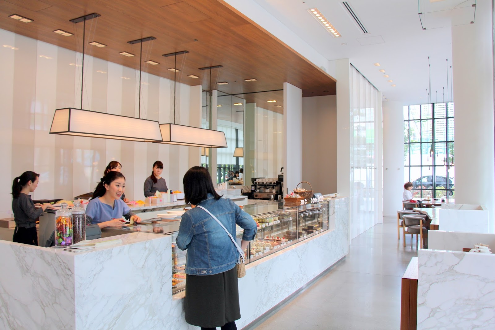 Andaz Tokyo Pastry Boutique : Shincha Bitter Sweets