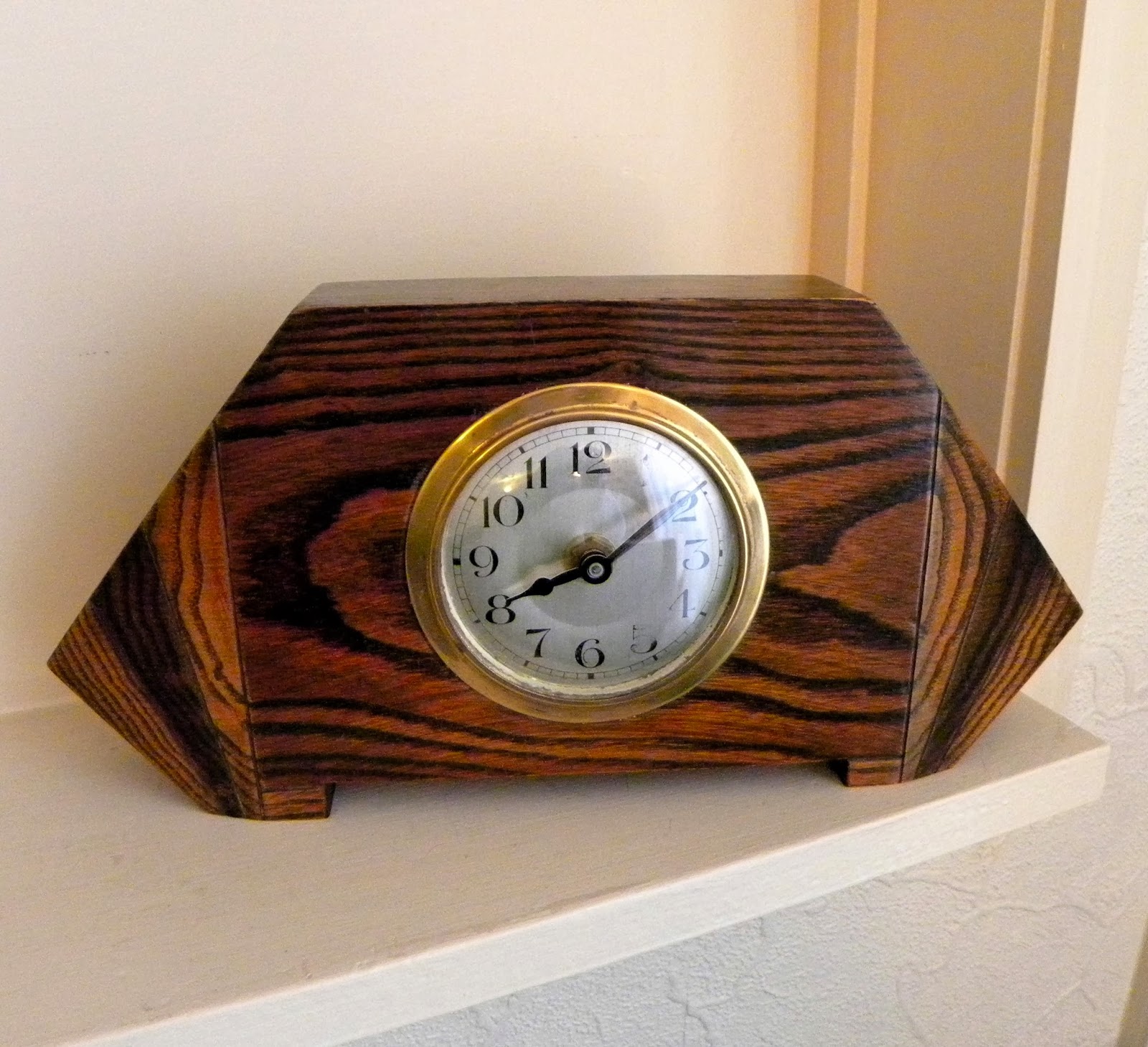 PollyKay and Sidders: Vintage Mantel Shelf Clocks
