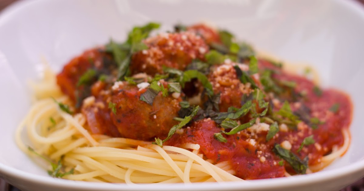 fabulous fridays: Spaghetti with Meatballs