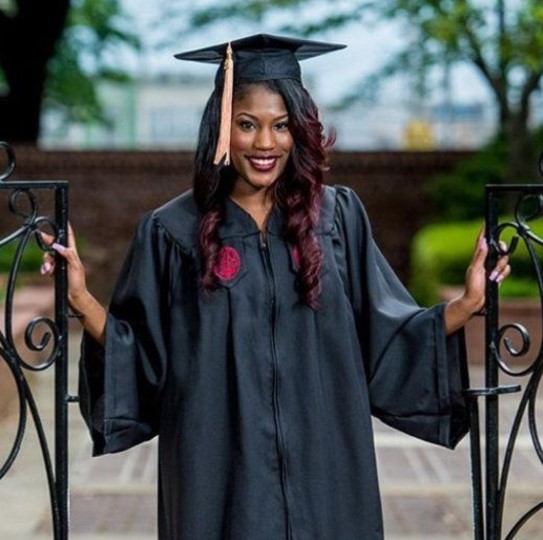 √ 25 Model Rambut Wisuda Digerai Paling Cantik dan Elegan Terbaru ...