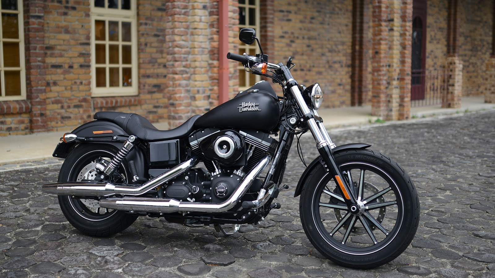 Dave's Place: 2016 Street Bob SE Photo Set