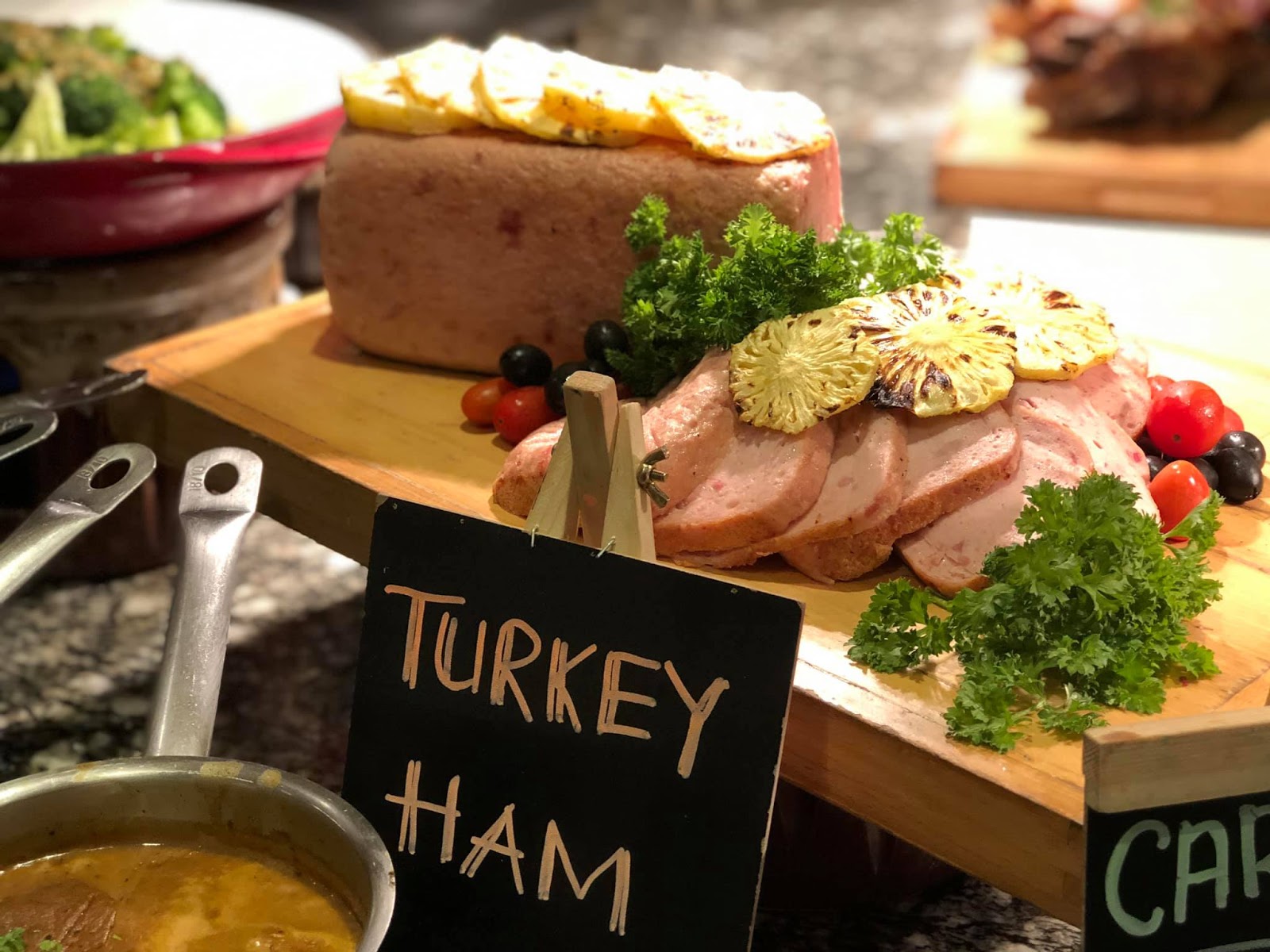 THE BRITISH STYLE CARVERY & BARBEQUE NIGHT IN CAFE BLD AT RENAISSANCE ...