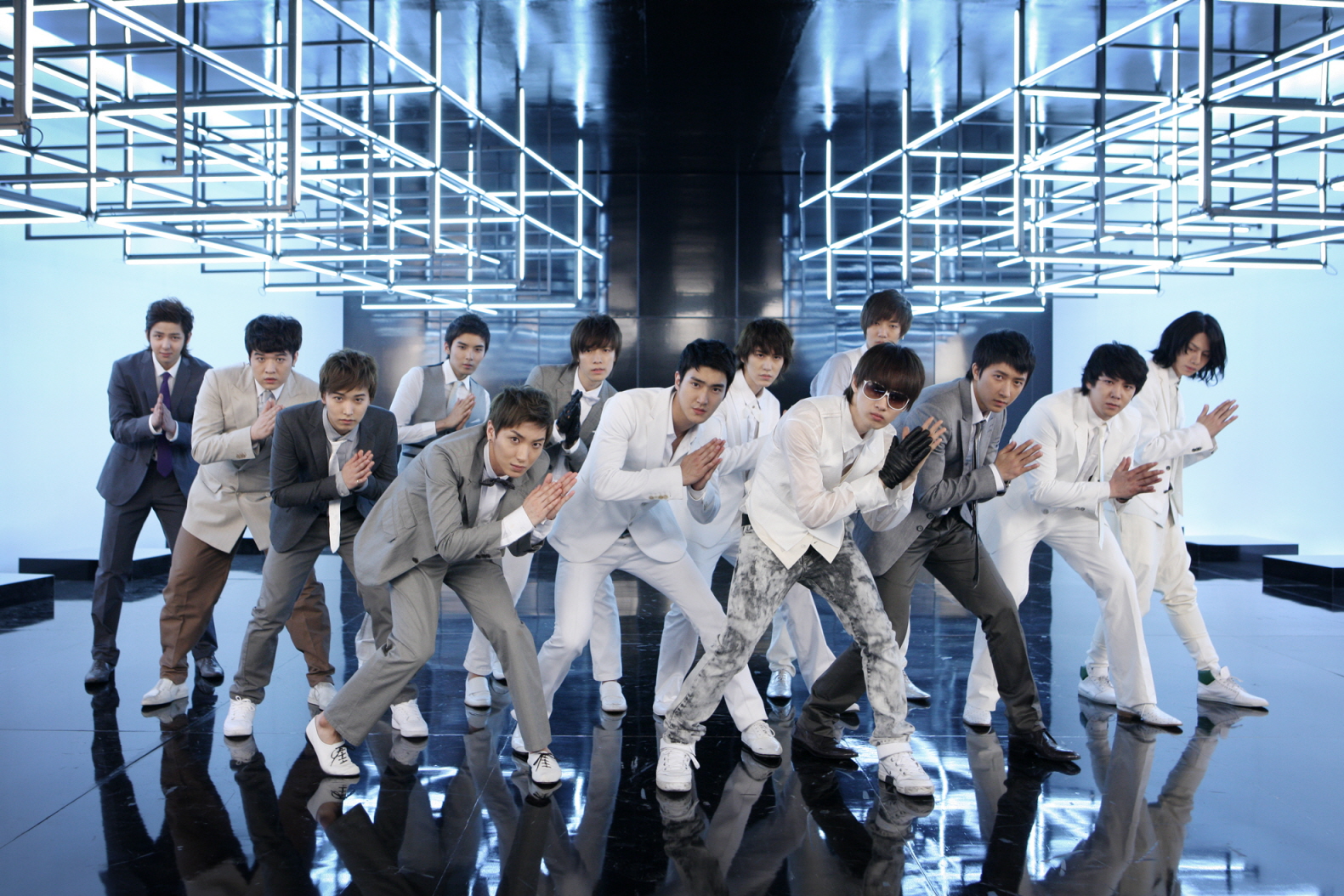 SUJU Dance's Style Wallpaper | Take Wallpaper