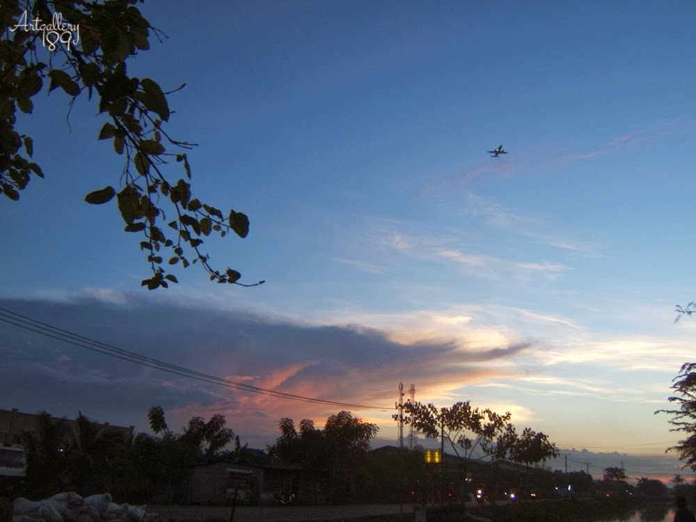 Art Gallery 89: wallpapers - Clear skies in the afternoon