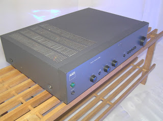 Cad Audio: NAD 302 Integrated Stereo Amplifier