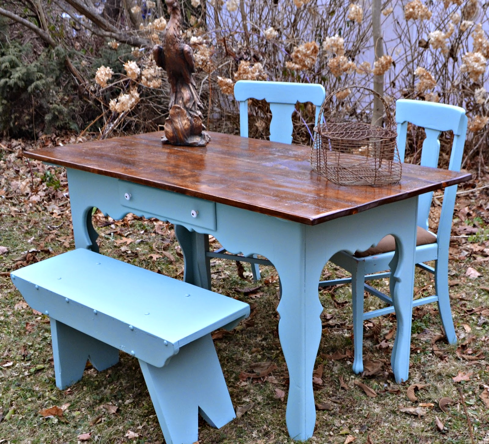 Heir and Space: A Funky Cottage Kitchen Set