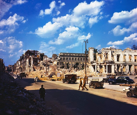 Amazing Color Photographs Captured Berlin in the Summer of 1945, Right ...