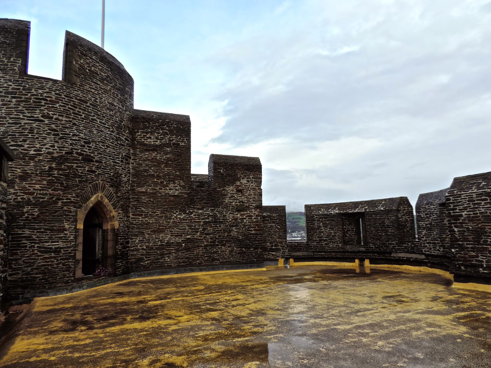 Of Golden Roses: The Largest Castle in Wales | Caerphilly Castle