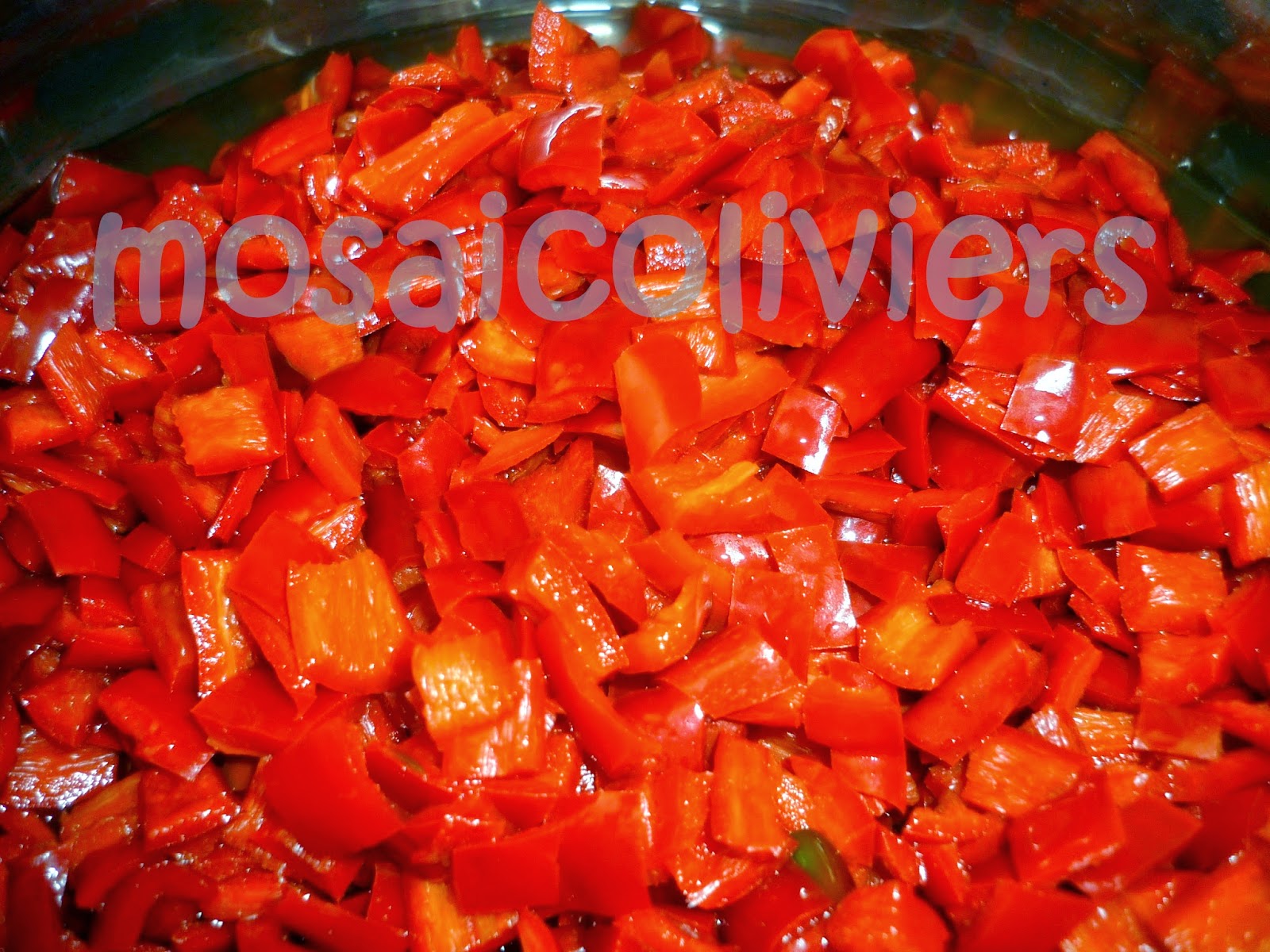 Mosaïques et Oliviers: SI ROUGE... ET SI BON... CONFIT DE PIMENTS ...