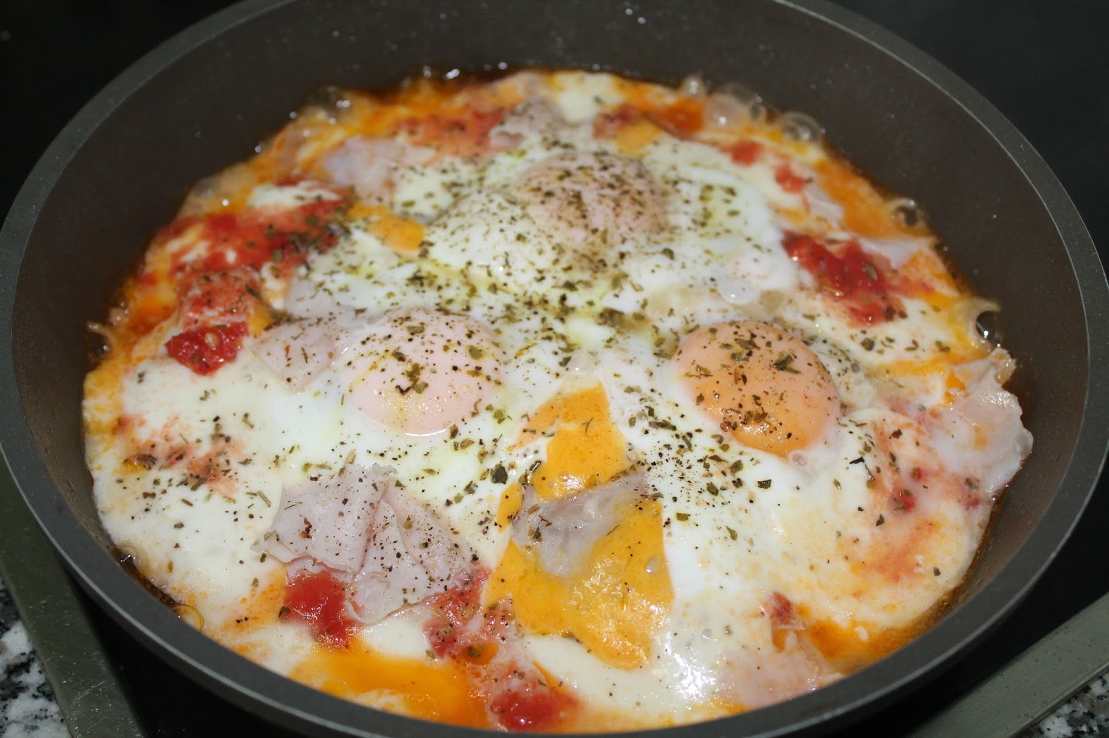 La cocina de Cris y Laura: SARTEN DE HUEVOS EN BATIBURRILLO