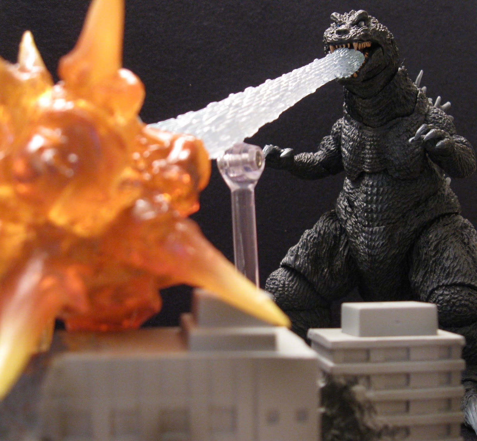 The Toyseum: GODZILLA 2001 - S.H. MonsterArts GMK Godzilla Figure
