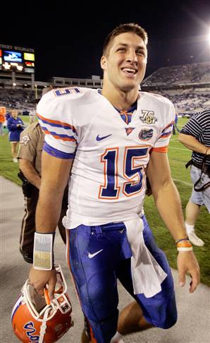 Tom Brady: Tim Tebow American Football Quarterback Player