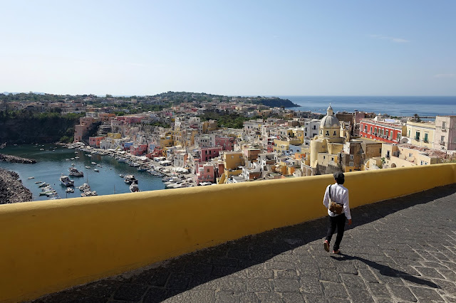 Endless Traveling Map: The Pastel Colors of Procida, Italy