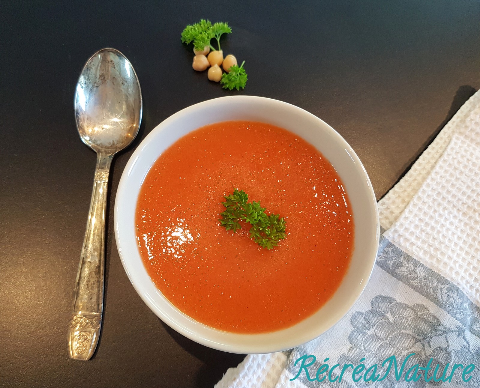 Soupe Froide Carottes, Tomates et Pois Chiches {Cuisine Crûe, Vegan ...