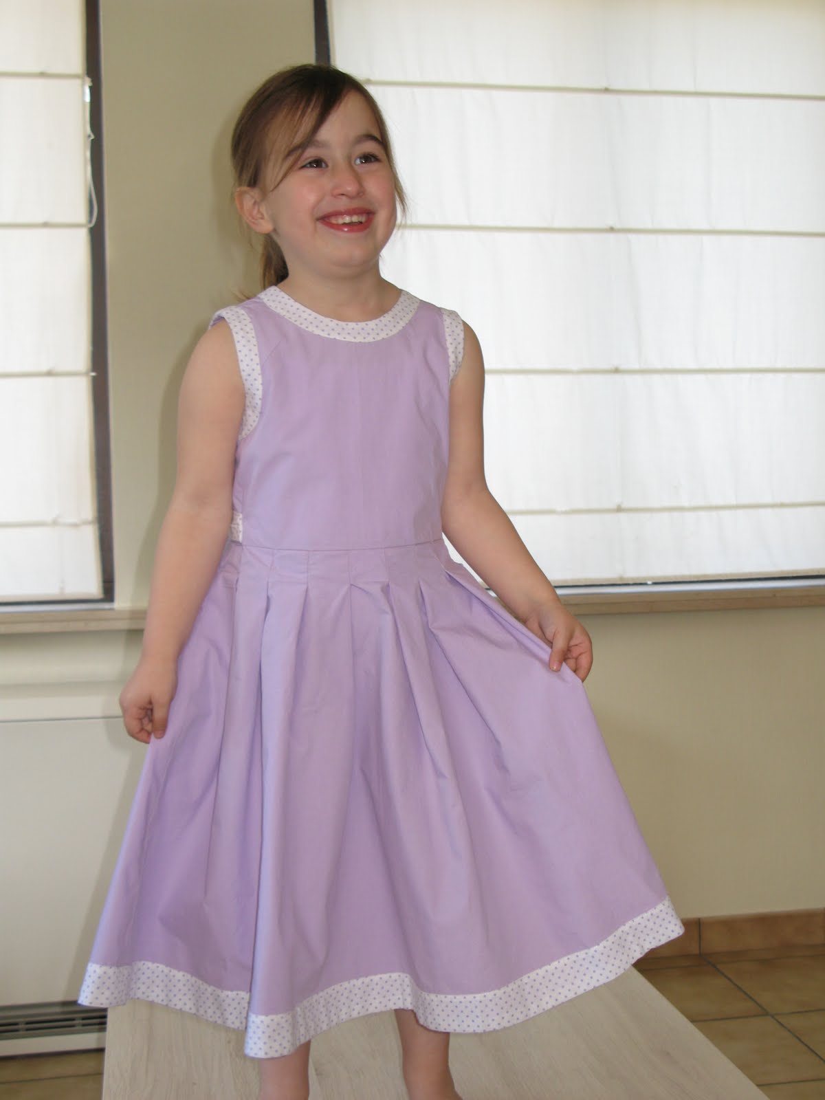 Sabines Meisjeskleertjes: Jurkje Burda 9696 - voor eerste communie ...