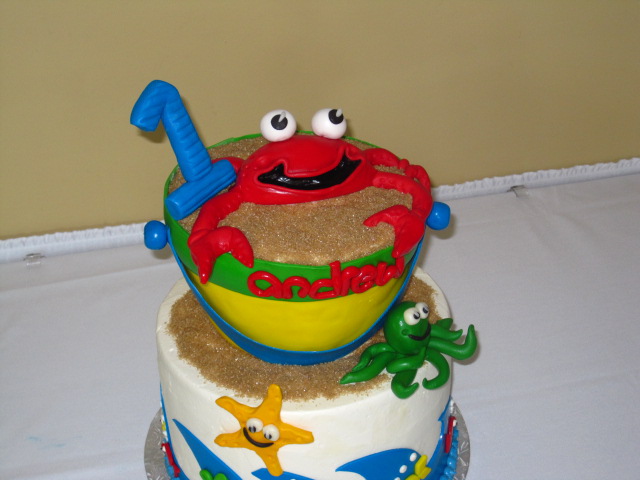 Leah's Sweet Treats: Beach Bucket Cake