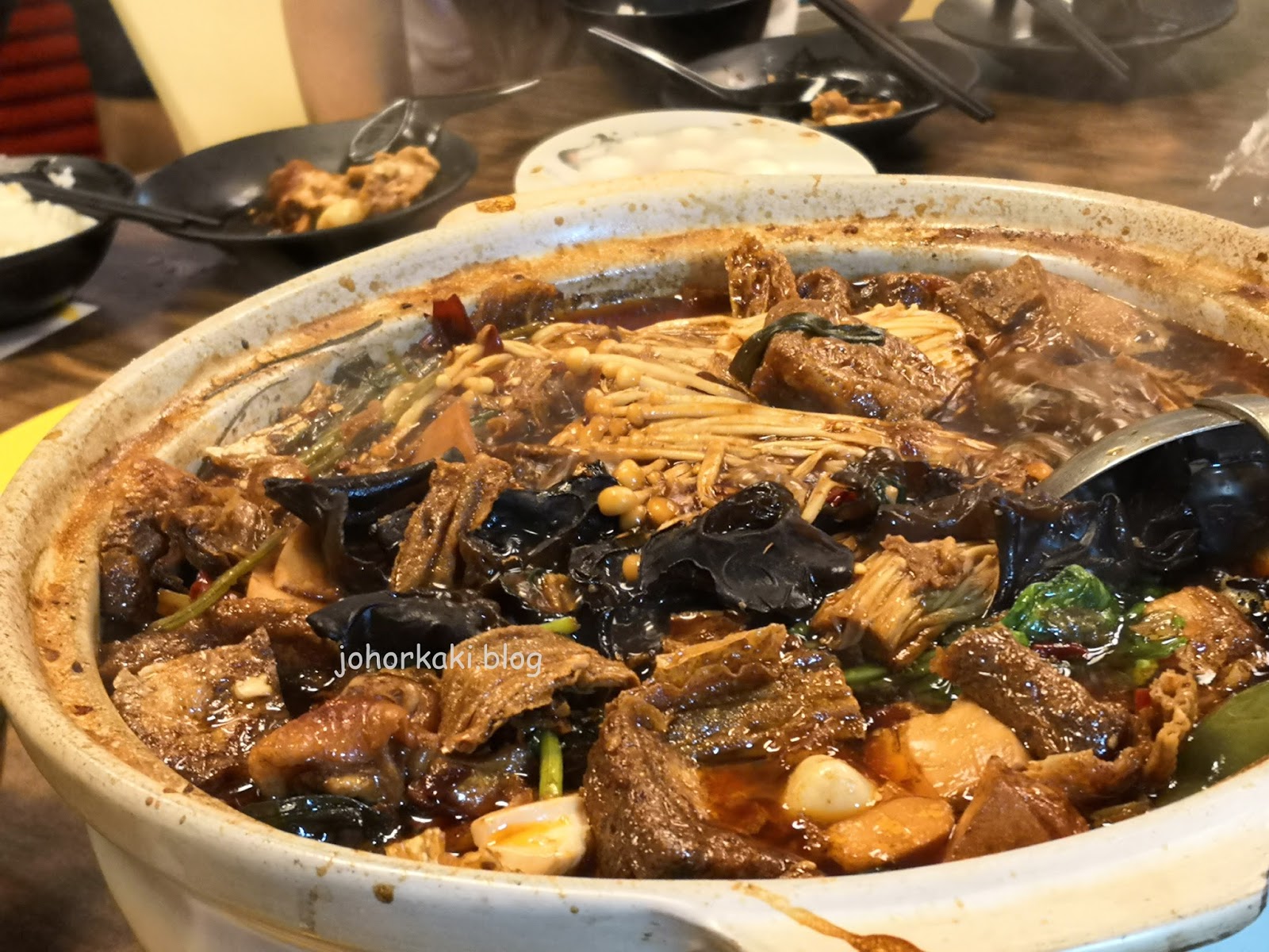 Yi Restaurant 奇味鸡煲. Spicy Hotpot in Kovan. Singapore |Tony Johor Kaki ...