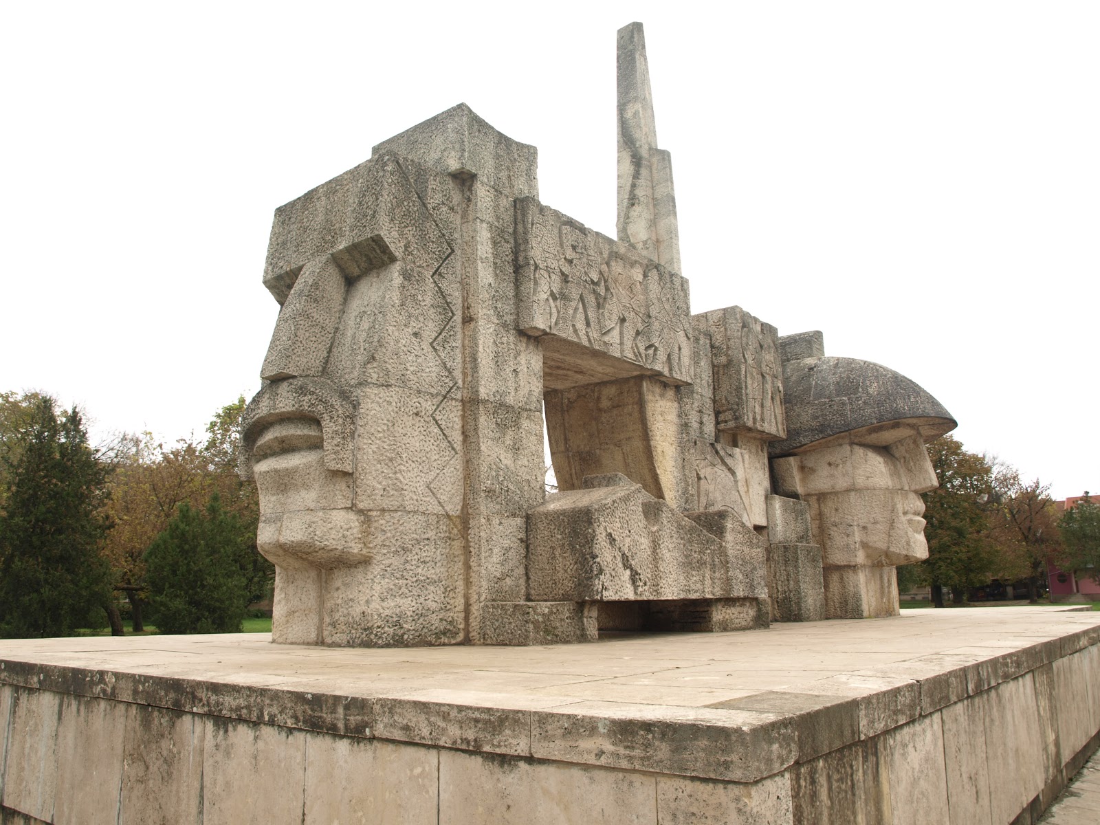 MADE IN ROMANIA: The monument of romanian soldier / Monumentul ...