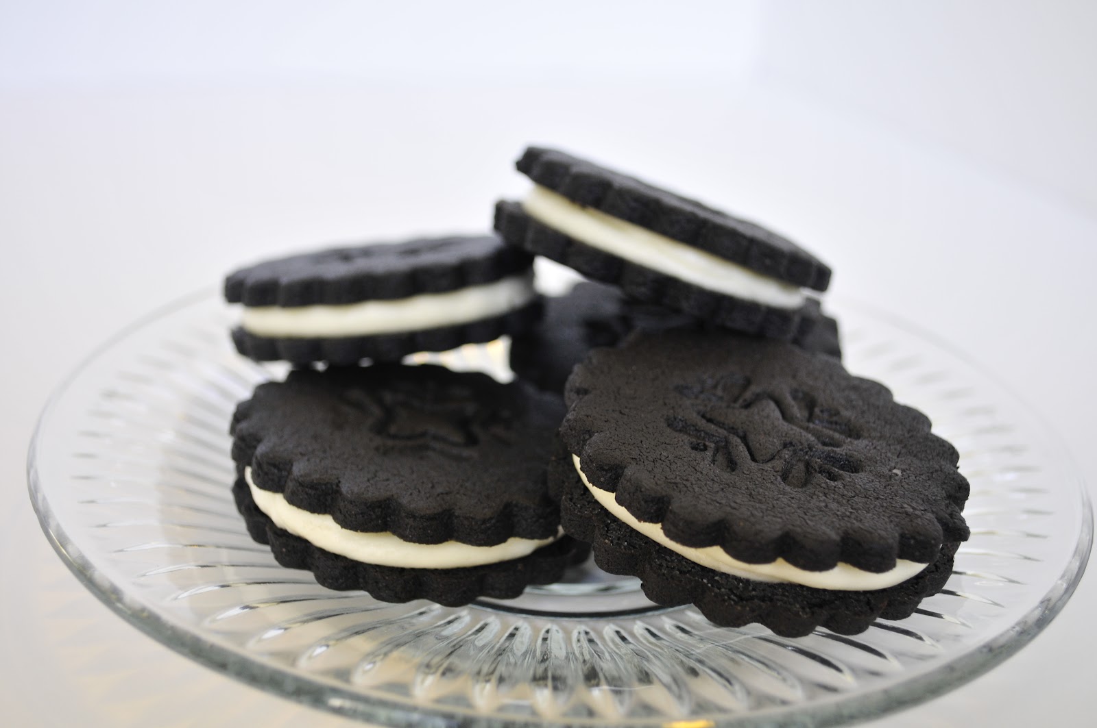 The Lovely Life of Lindsay: Homemade Oreos