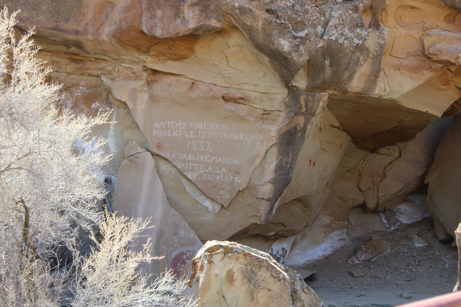 gjhikes.com: Robidoux Inscription