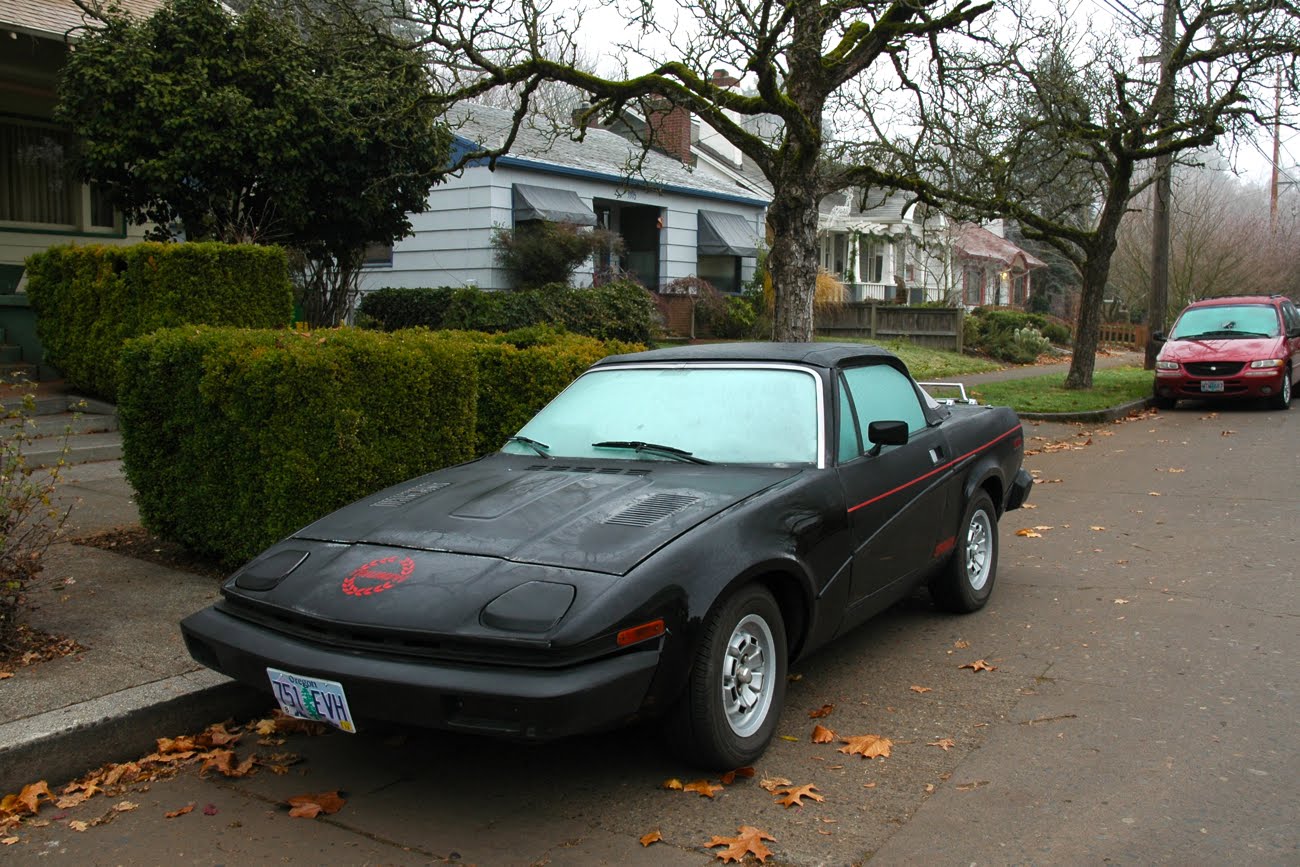 OLD PARKED CARS.: 1979 Triumph TR7 Spider.