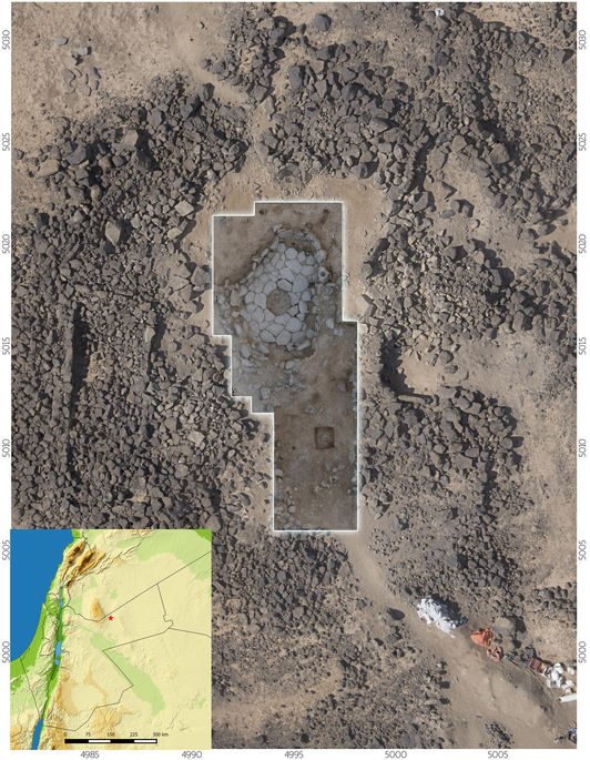 Old European culture: Natufian house