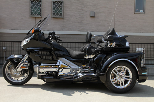 GL1800-CUSTOM.COM: 2013