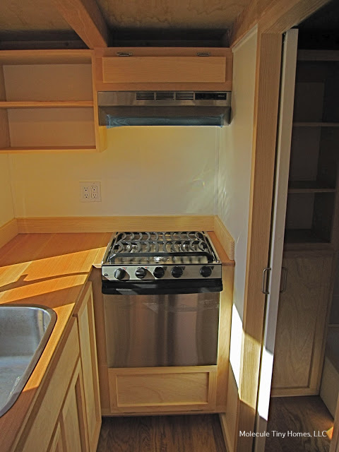 Molecule Tiny Micro House Kitchen