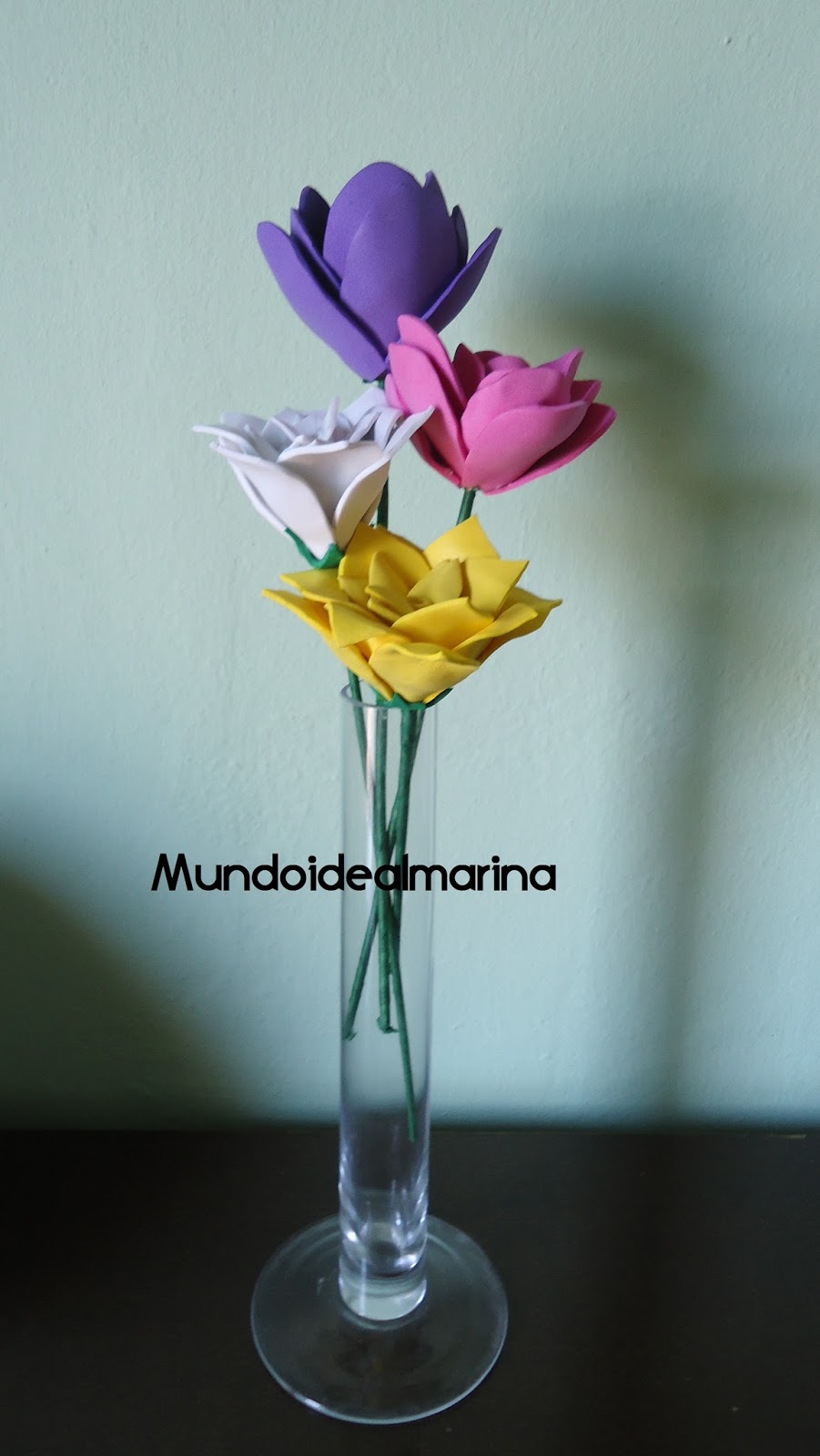 Un mundo ideal: Flores hechas con goma eva