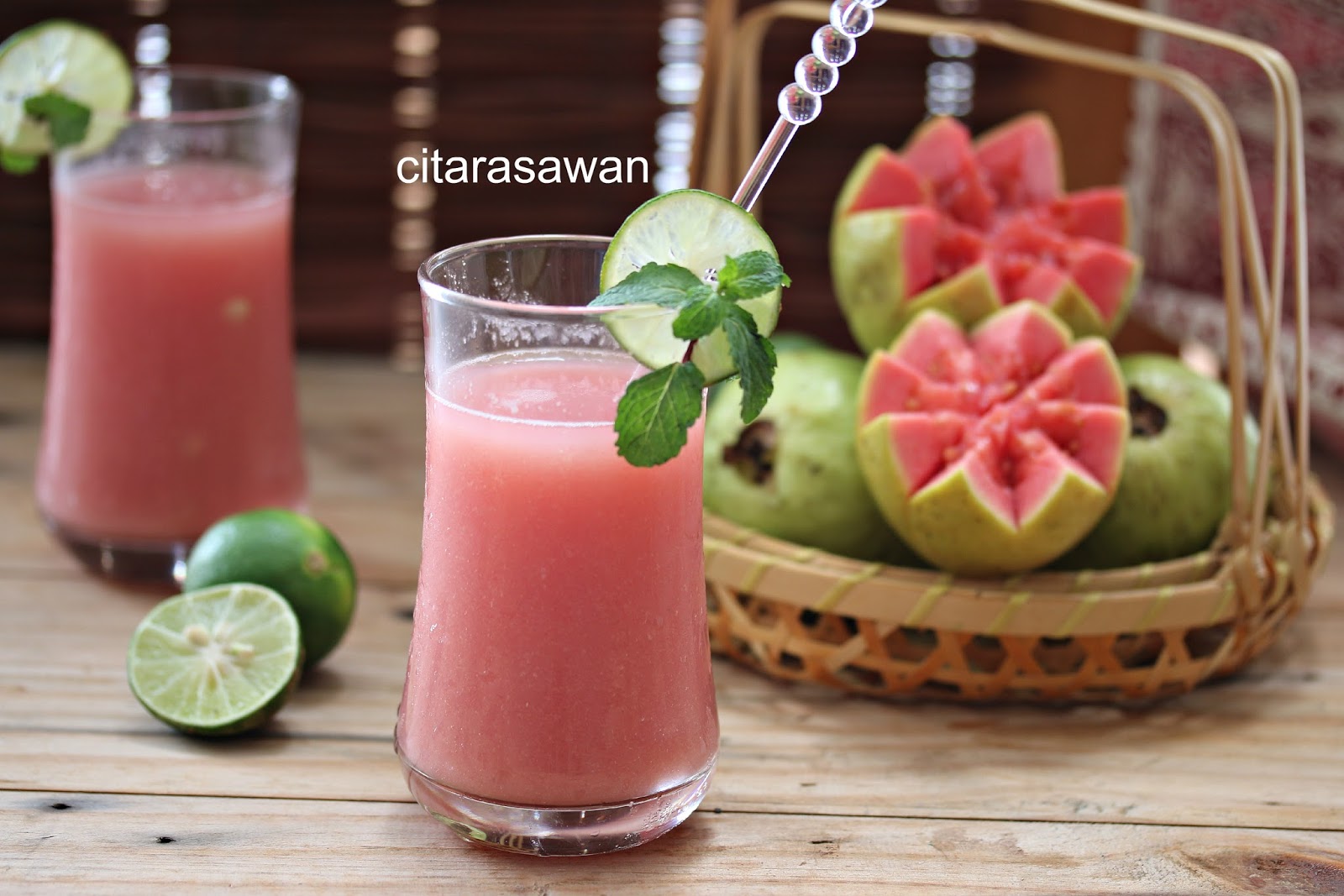 Jus Jambu Bandung / Pink Guava Juice