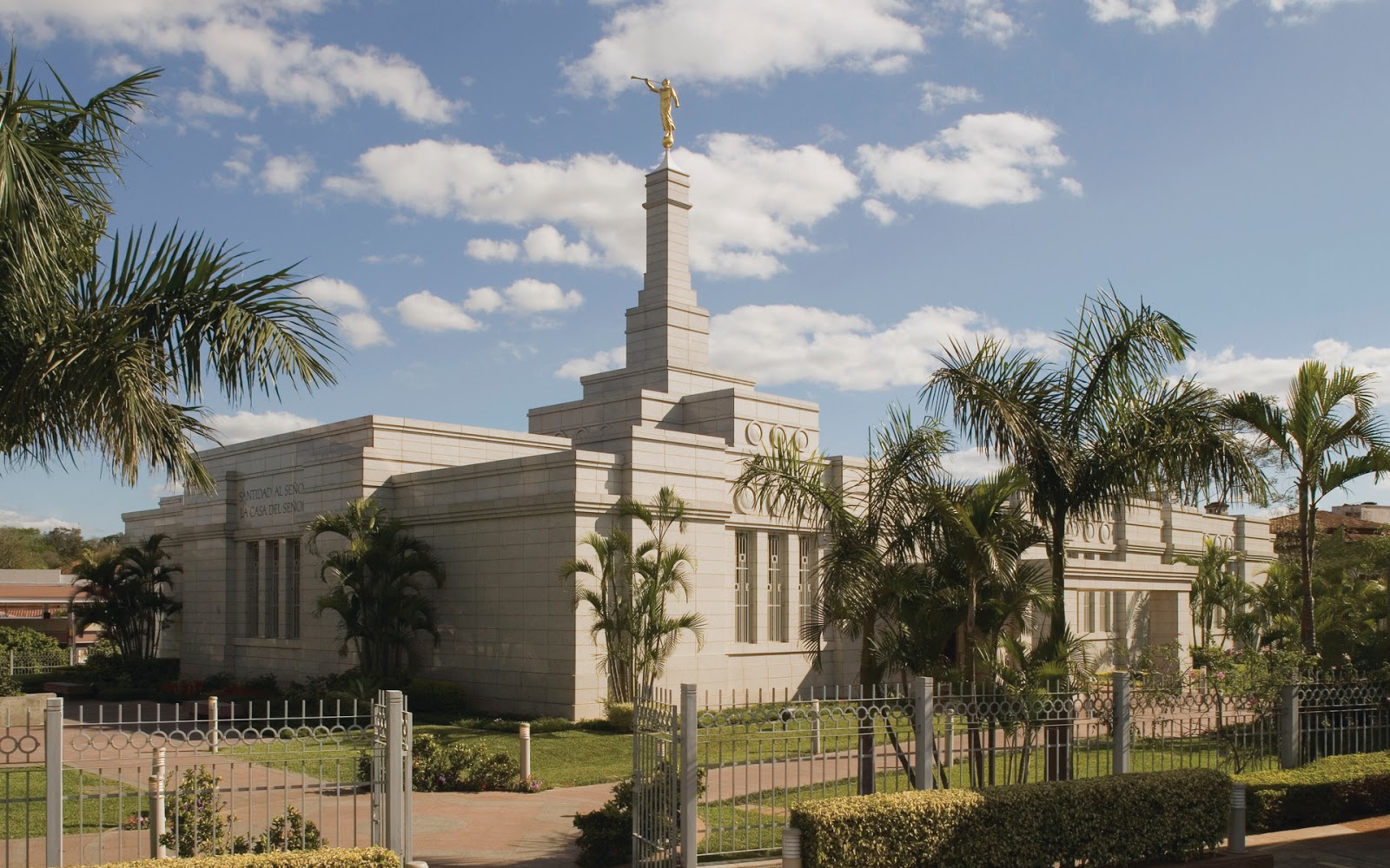 Calendario Mormon: Templo de Asuncion Paraguay