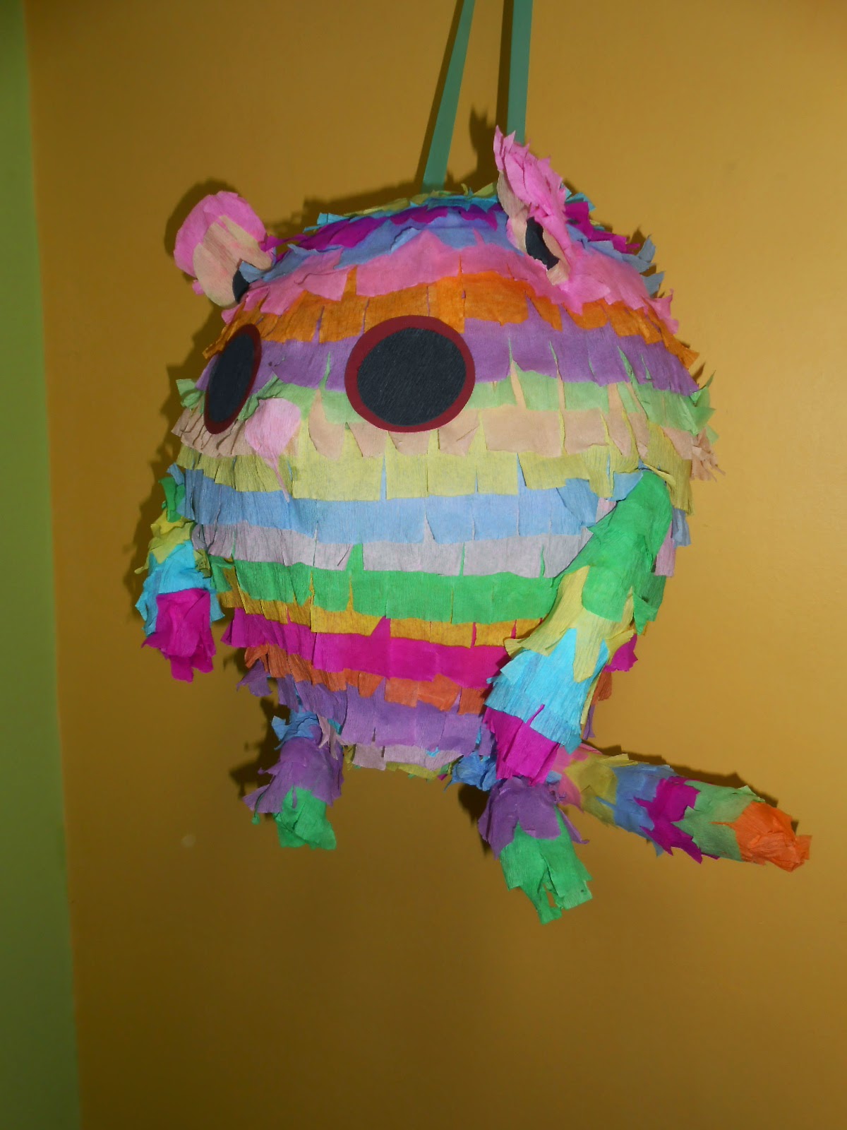 Pinata, Pinyáta, Pinata bulira, Égből hulló meglepetés: május 2015