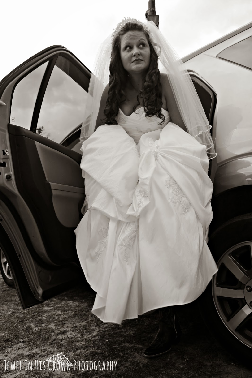 Two Blessed Damsels: Sam + Theresa