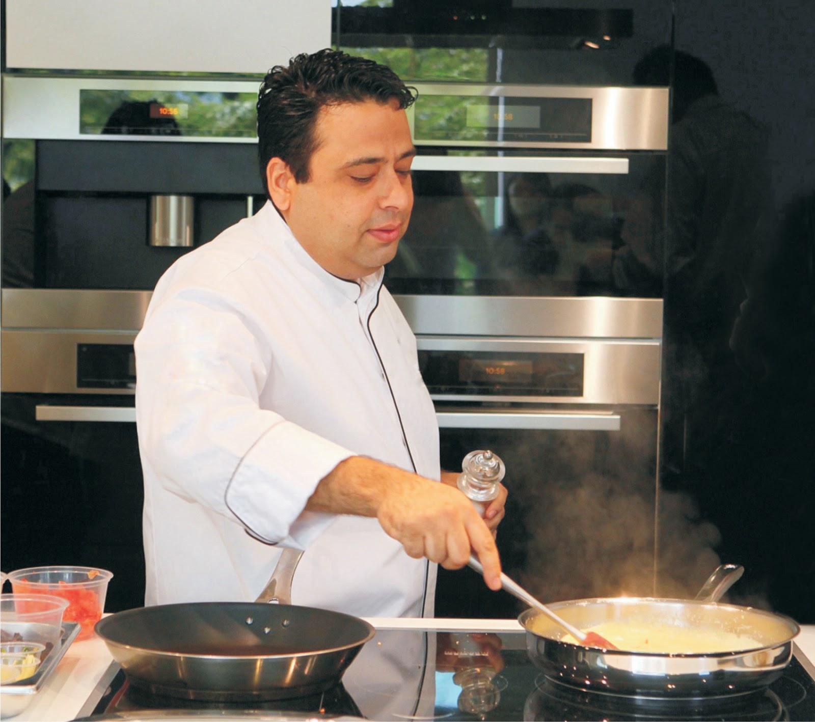 Indianfoodcafe: famous indian chefs who makes india pride